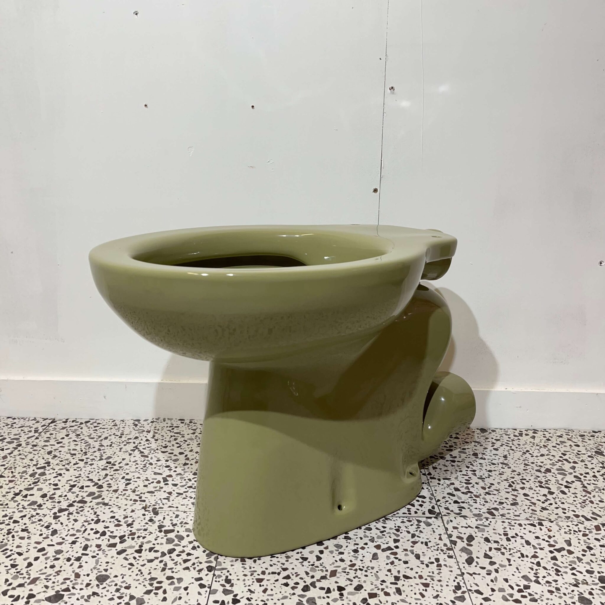 Royal Doulton Avocado Toilet Low Level P Trap Pan - Sanitary Salvage