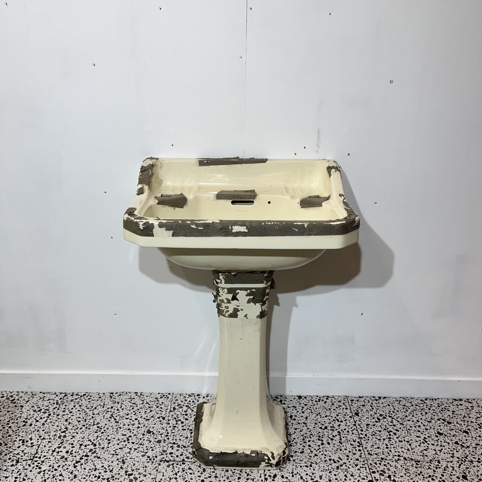 Reclaimed Bathroom Suites | Art Deco Toilets | Sanitary Salvage