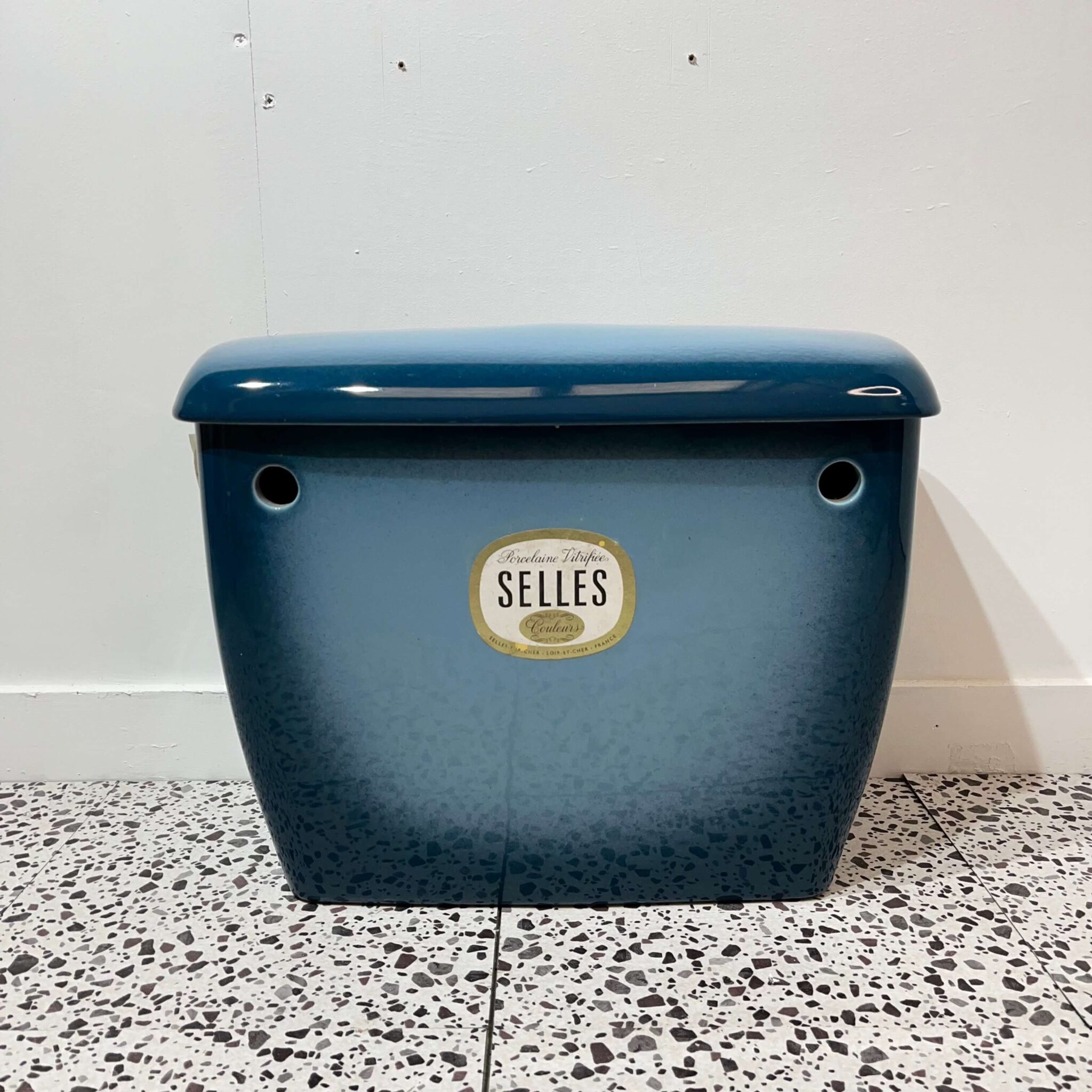 Selles Blue Dallas Jaspé 2 Tone Dark Blue Close Coupled Toilet Cistern ...