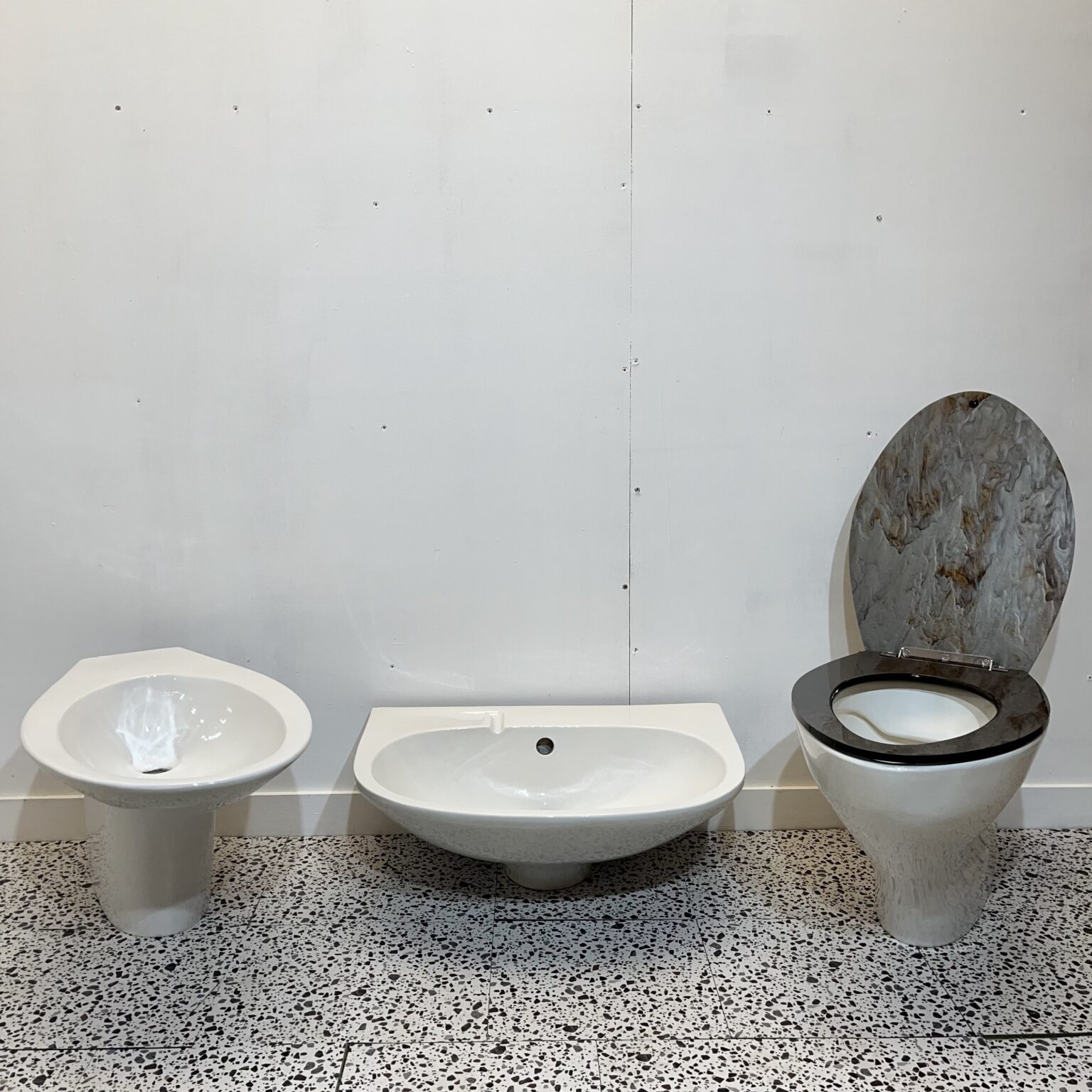 Adamsez Meridian One Mid Century Bathroom Suite - Sanitary Salvage