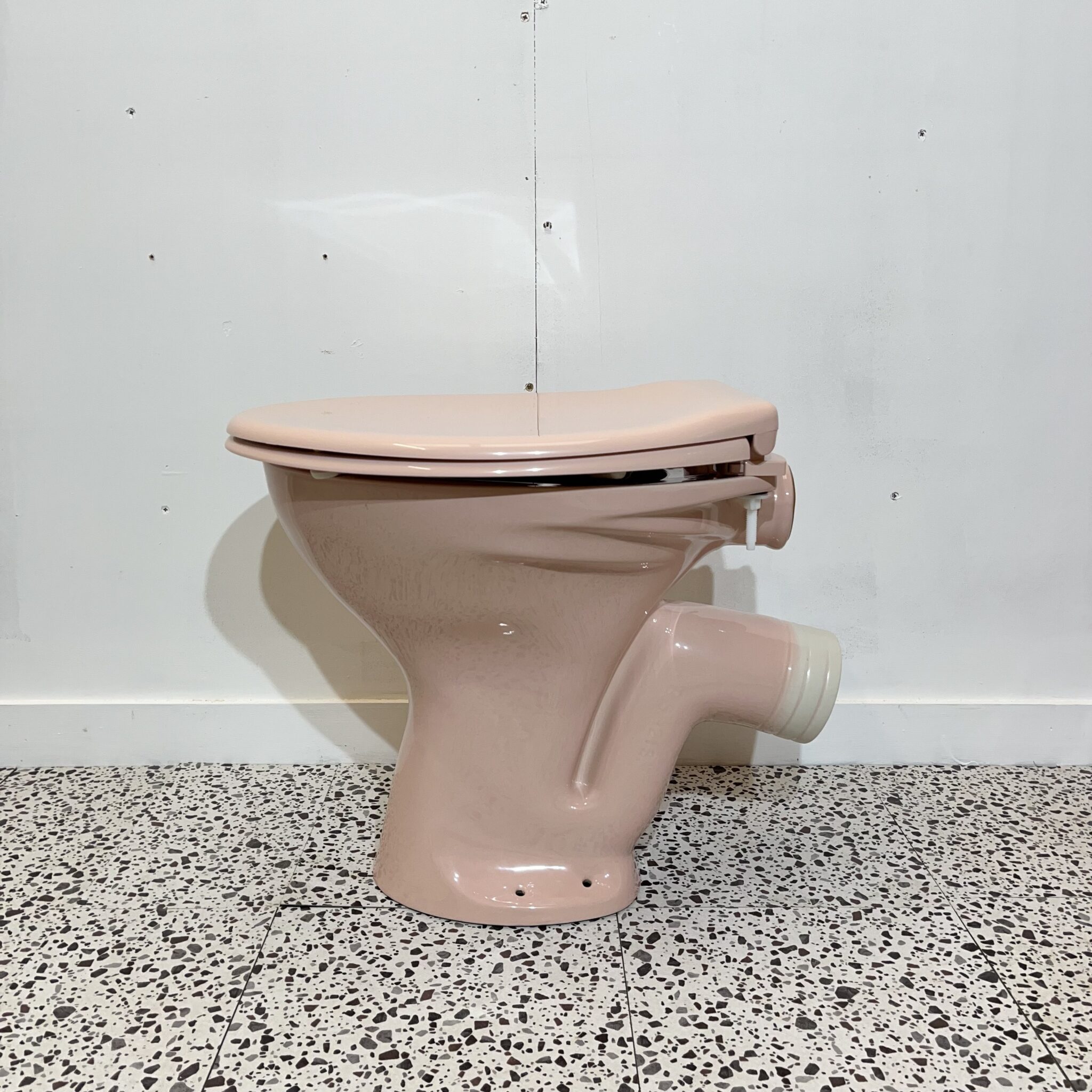 Royal Doulton Pink Low Level P Trap Toilet and Cistern - Sanitary Salvage