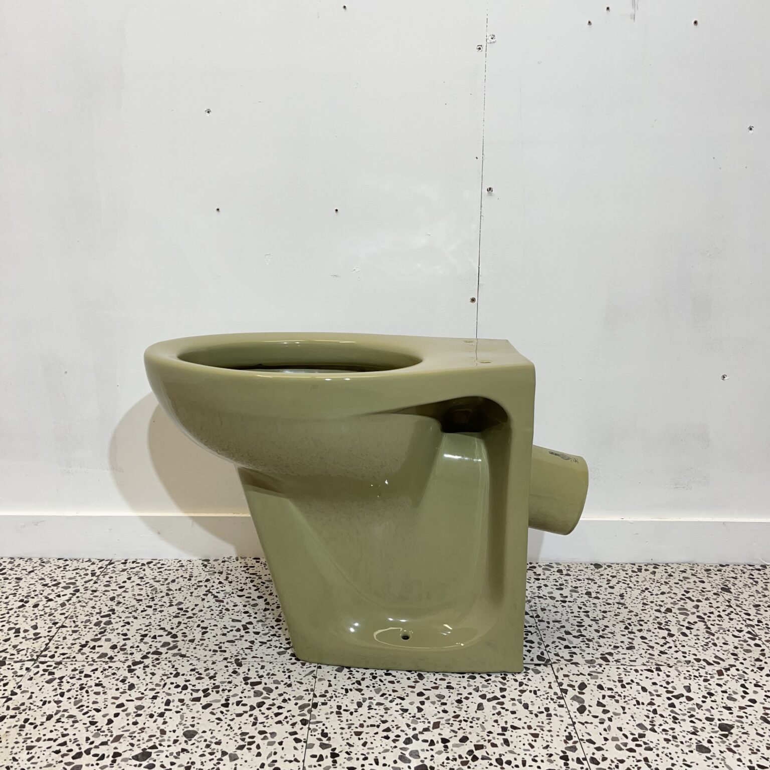 Avocado Toilet & Basin Cloakroom Suite - Sanitary Salvage